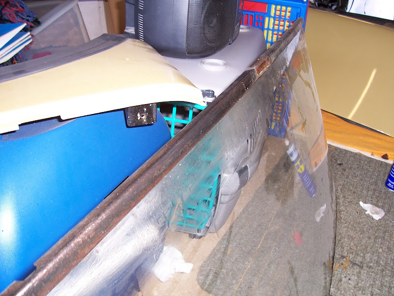 Brian Humphreys - Rover P6 Classic Cars: Fitting a Heated Rear Windscreen